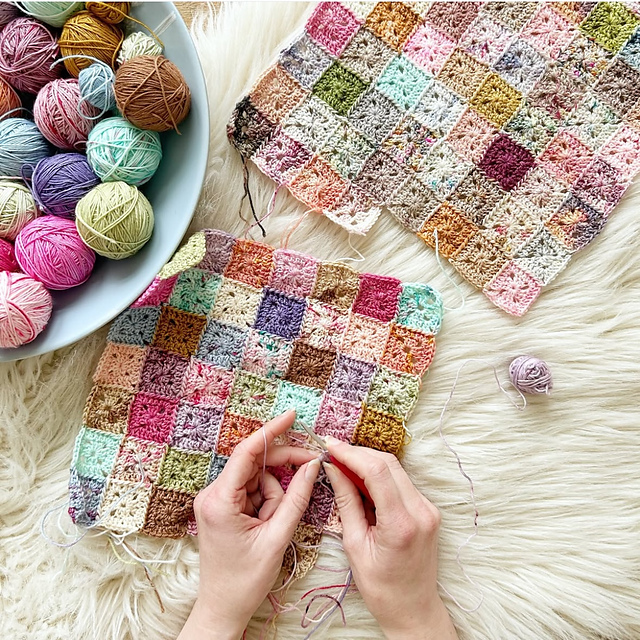 Ravelry: Mini Granny Squares pattern by Emma Carter