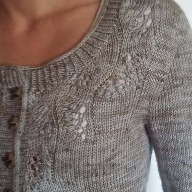 Ravelry: low tide pattern by Marion Crivelli