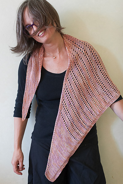 Ravelry: Lisa pattern by Emma Fassio