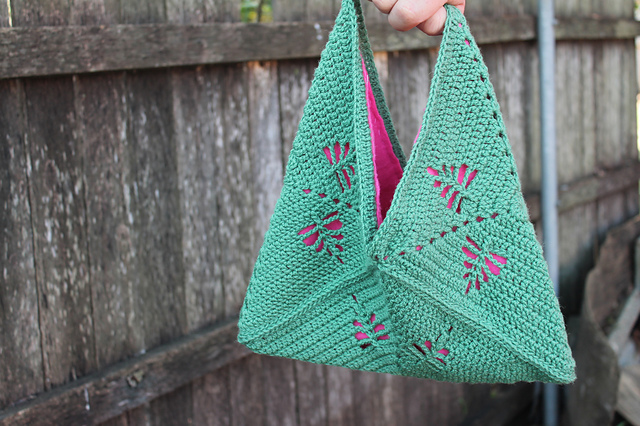 Ravelry: Fern Gully Bag pattern by Emma Wilkinson