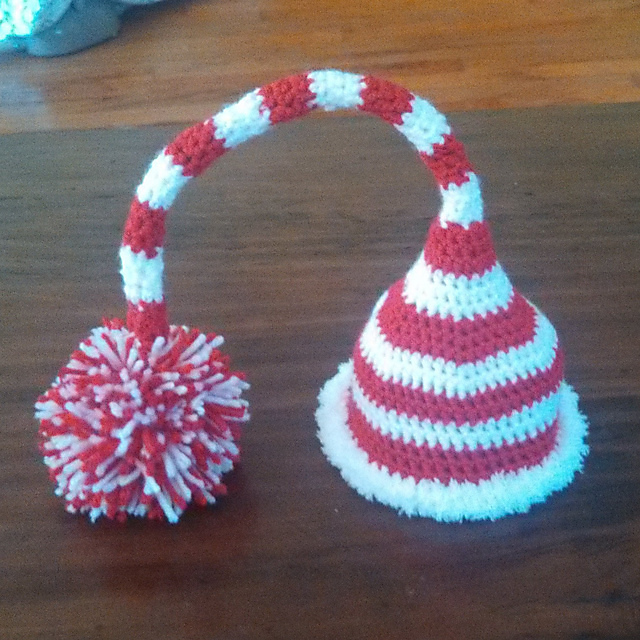 Ravelry: Baby Elf Hat pattern by Emmi Lawrence