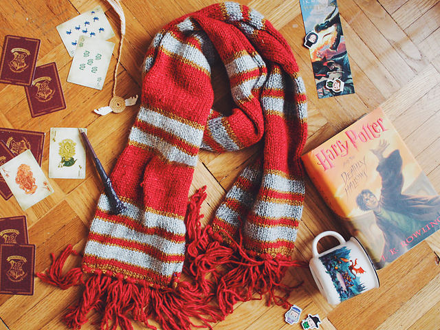 Ravelry: A Cursed Scarf pattern by emmmy sue