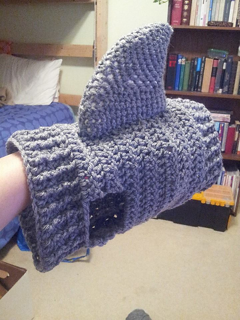 Ravelry: Shark Outfit for Cats pattern by Emily Sink