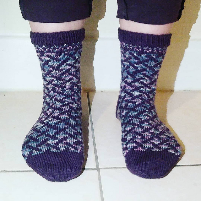 Ravelry: Splendid Felix Socks pattern by Emma Mary Sked