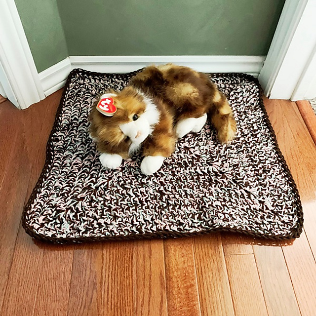 Ravelry: Perfect Pet Pad pattern by Anne Flood