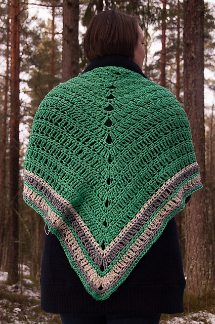 Ravelry: Decorus Shawl pattern by Joy of Motion Crochet | Janne Kleivset