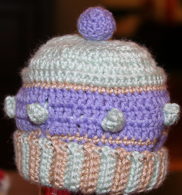 Ravelry: Baby Cupcake Hat pattern by Carolyn Christmas