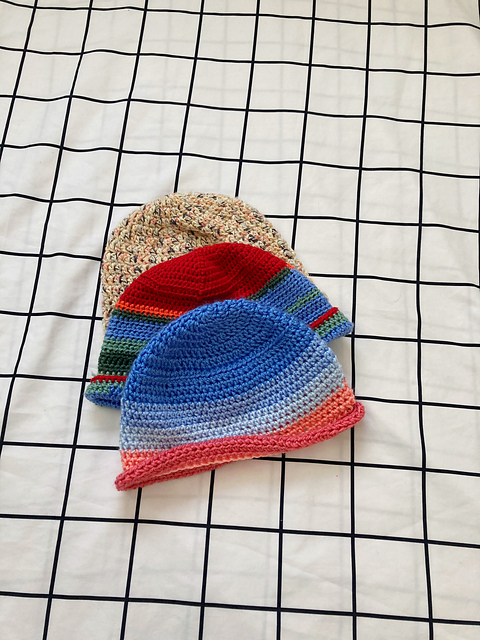 Ravelry: Roll Up Skater Hat pattern by Emily Shapiro