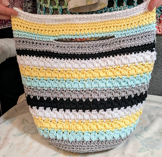 Ravelry: The Bevy bag pattern by Esther York