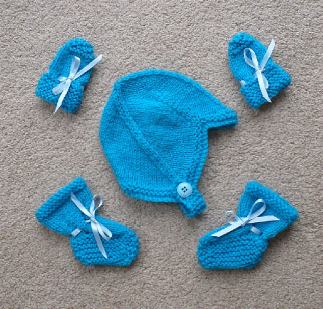Ravelry: Turquoise Set pattern by Esther Kate