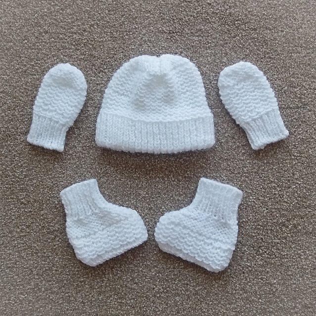 Ravelry: White Set pattern by Esther Kate