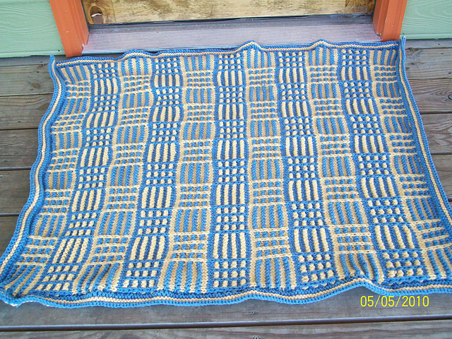 Ravelry: Pretty Woven-Look Rug pattern by Patons