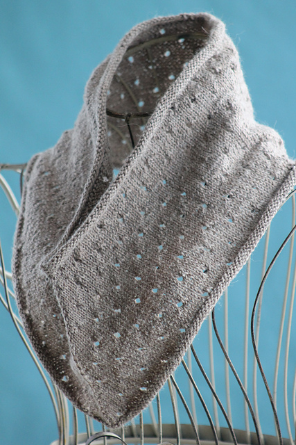 Ravelry: Simple Eyelet Cowl pattern by Gretchen Tracy