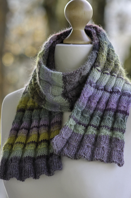 Ravelry: Gathered Rib Scarf pattern by Gretchen Tracy