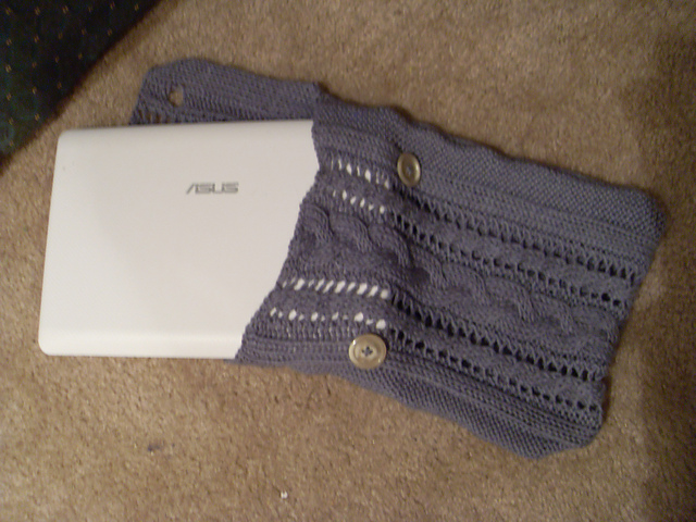 Ravelry: Netbook Cozy pattern by Morgan Ellithorpe