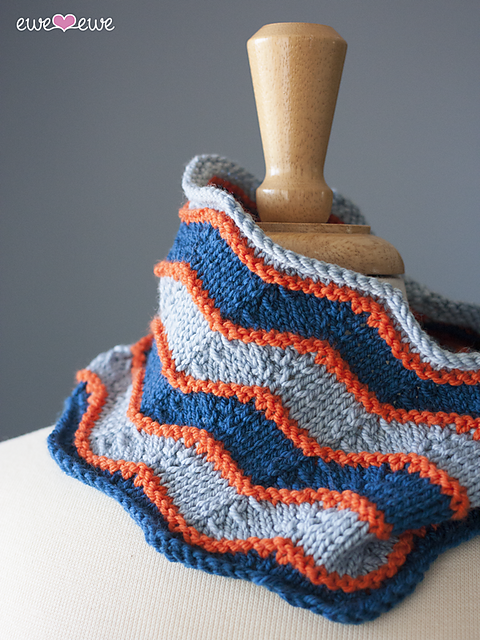 Ravelry: Layer Cake Cowl pattern by Heather Walpole