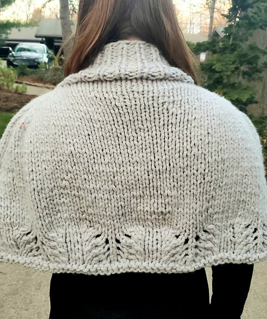 Ravelry: Cozy Capelet pattern by Elizabeth Whittaker