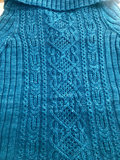 Ravelry: excalibur0136's A sweater for Mom