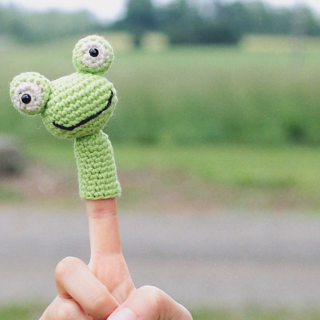 Ravelry: Frogy the finger puppet pattern by Ezgi Tandogan