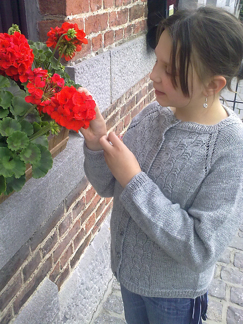 Ravelry: Mirabelle kids pattern by Esther Delattre