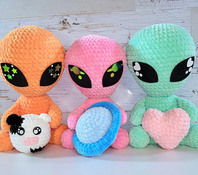 Ravelry: Cosmo the Alien pattern by Hanner Gurumi