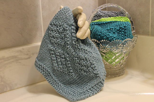 Ravelry: Crossings Spa Cloth pattern by Debbie Trainor