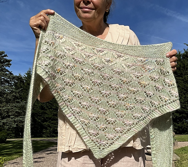 Ravelry: Juni Tuch pattern by FadenStille
