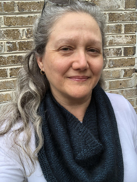 Ravelry: Cozy Cowlette pattern by Angela Dominey