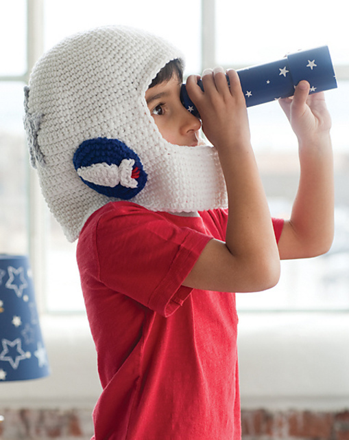 Ravelry: Astronaut Helmet pattern by Regina Rioux