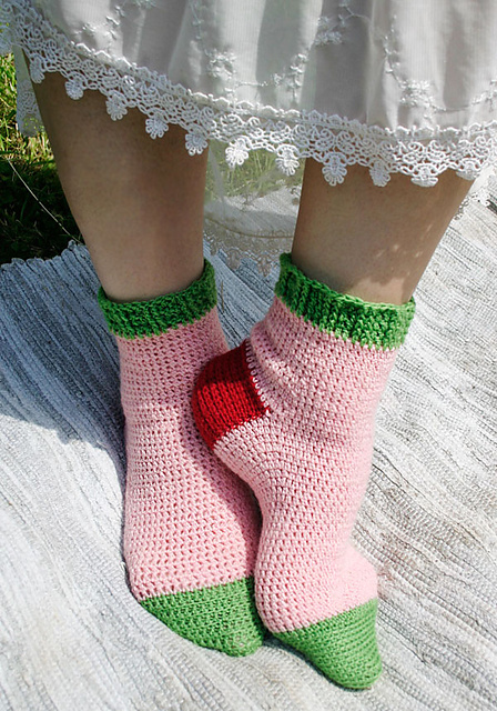 Ravelry: Basic Socks pattern by Baerbel Born