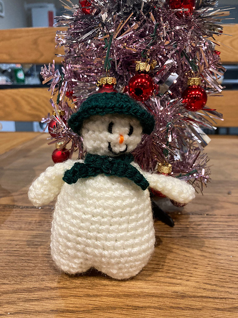 Ravelry: "The Snowman" pattern by Faith Oldfield