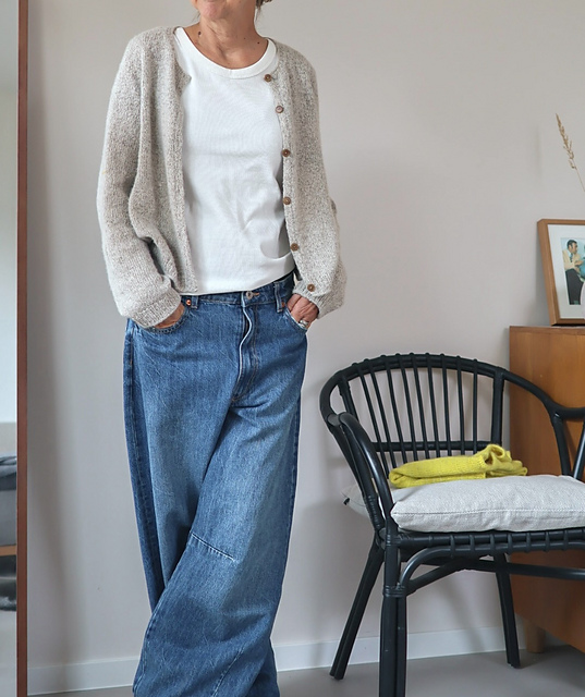 Ravelry: TANi cardigan pattern by ANKESTRiCK