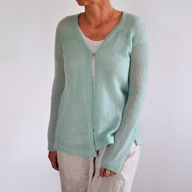 Ravelry: REi Cardigan pattern by ANKESTRiCK