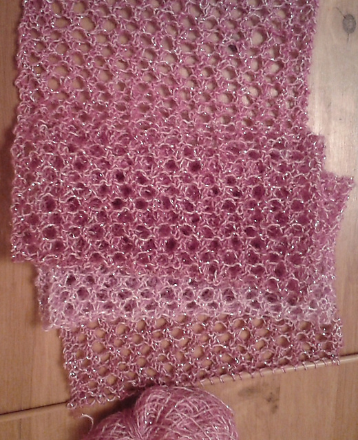 Ravelry: Bubble Bath Scarf pattern by Kathleen Young