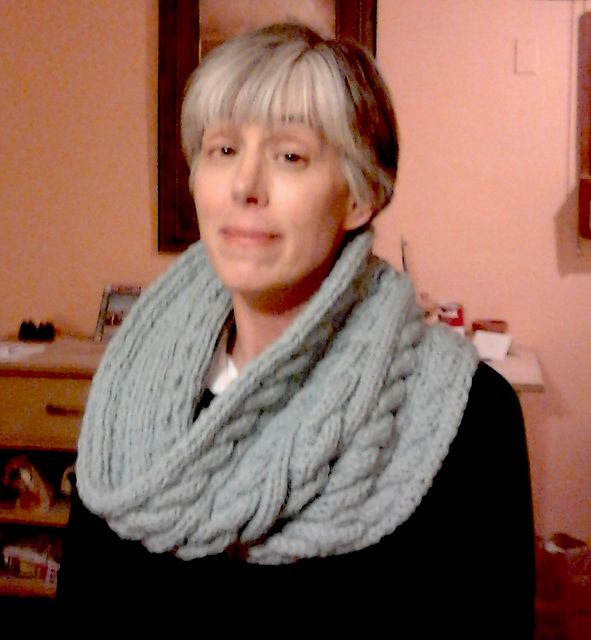 Ravelry: Elizabeth's Snood #2031 pattern by Nancy Kleiber