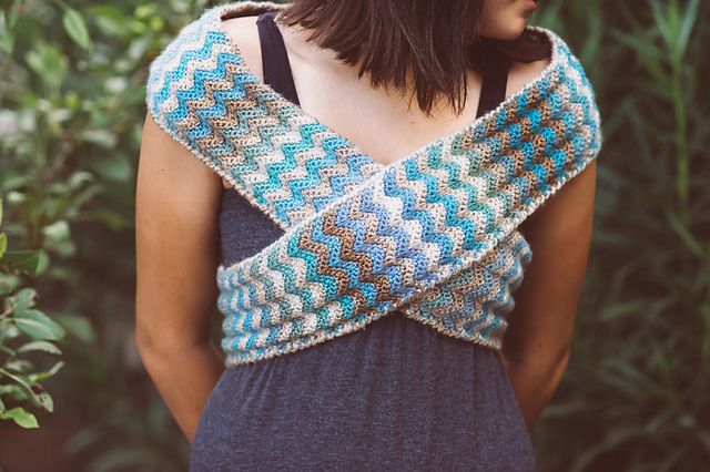 Ravelry: Cannon Beach Convertible Scarf pattern by Sarah Lora