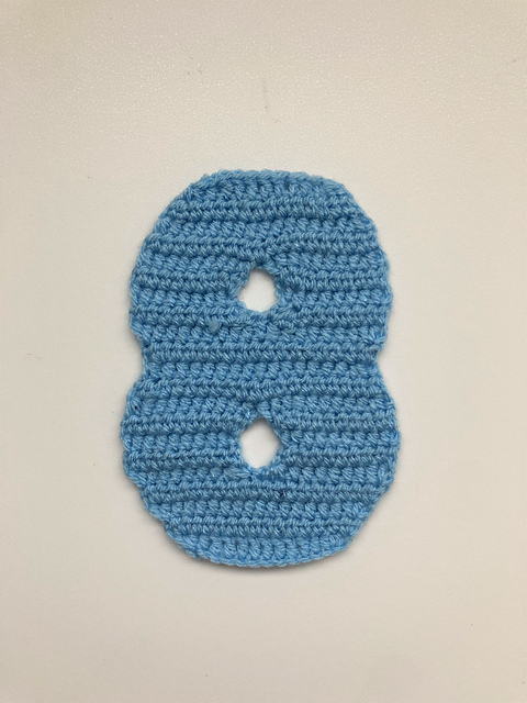 Ravelry: Large Number 8 pattern by Fiona Wilkinson