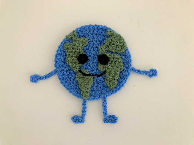 Ravelry: Earth applique pattern by Fiona Wilkinson