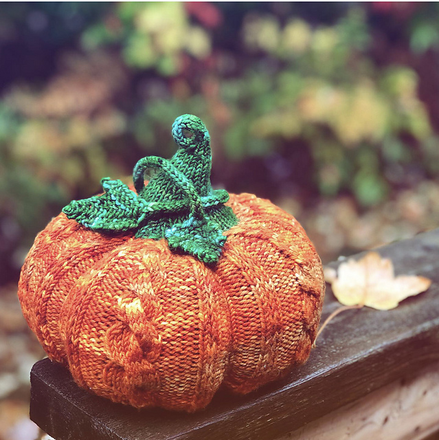 Ravelry: Witch’s Garden Twisted Pumpkin pattern by Fiona Stevenson