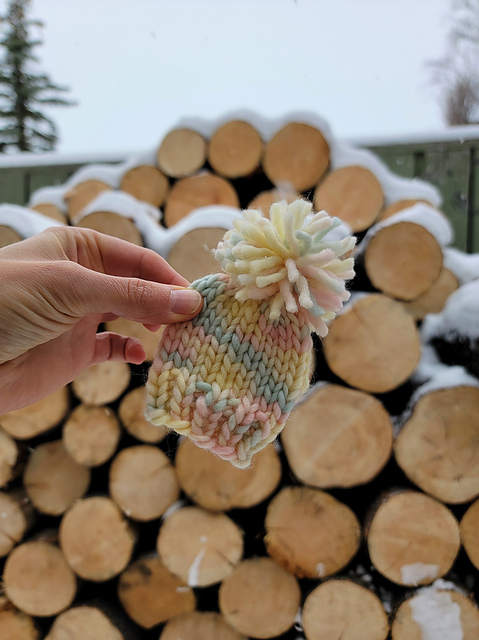 Ravelry: Mini Toque pattern by fibers + pines