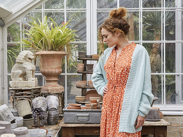 Ravelry: Chrysalis pattern by Rachel Søgaard & Karen Marie Dehn