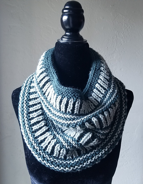 Ravelry: Rows & Arrows Cowl pattern by Megan Marquardt