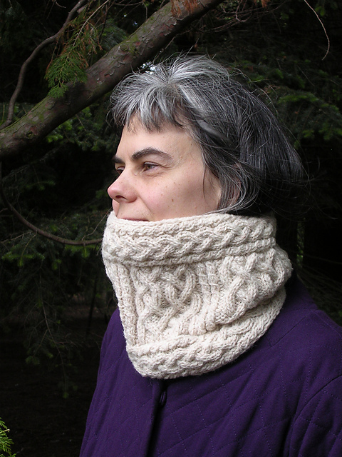 Ravelry: Iona Cowl pattern by Dagmar Mora