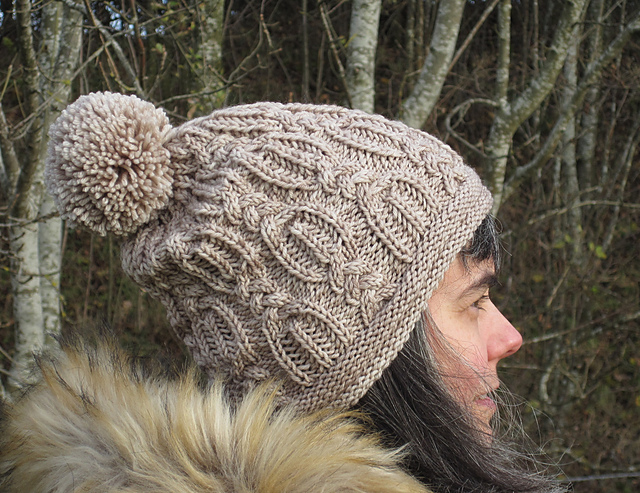 Ravelry: Dusky Worsted pattern by Dagmar Mora