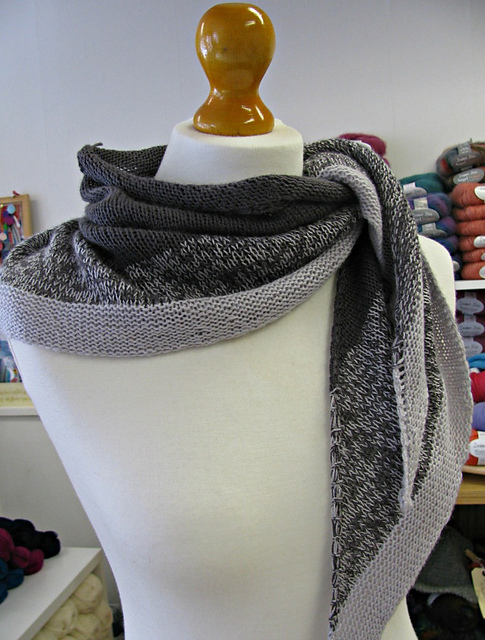 Ravelry: fionacupcake's Grey kerchief