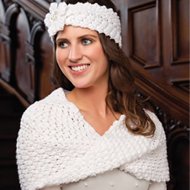 Ravelry: Winter White Mobius pattern by Cindy Carlson