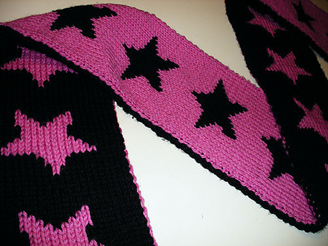 Ravelry: Knit Star Scarf pattern by Crafty Chick Knits