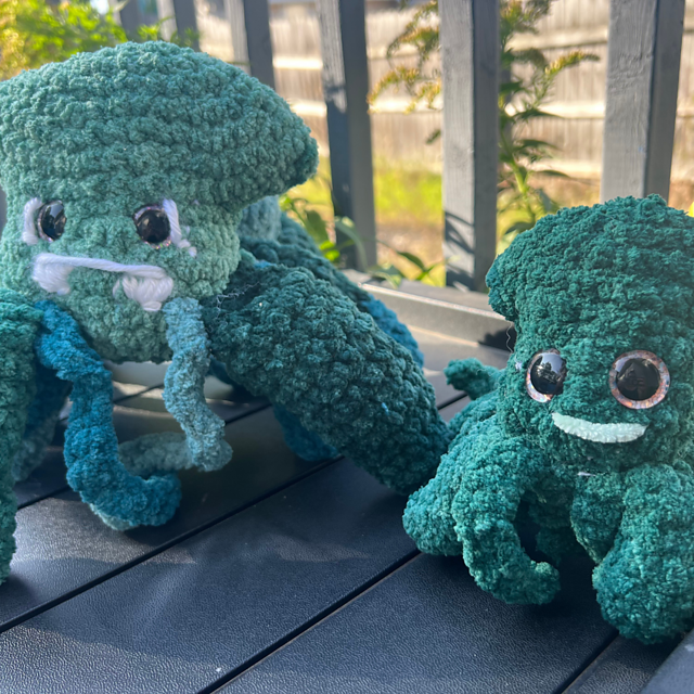 Ravelry: Squidara The Tarantula Squid pattern by Threads of Yesternight