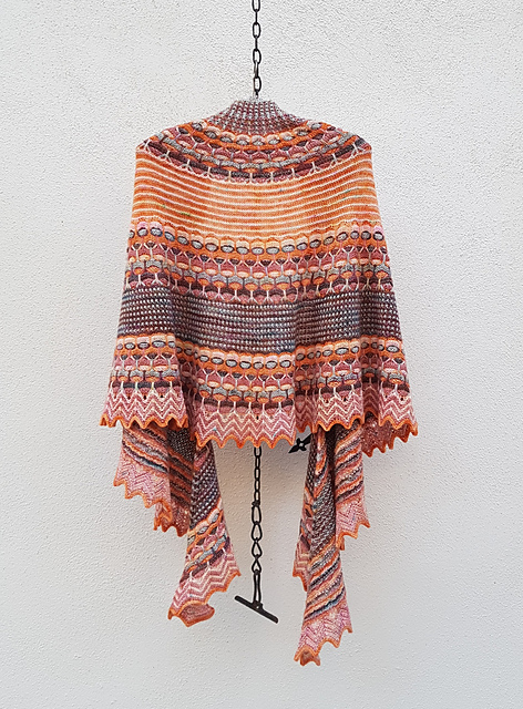 Ravelry: flao64's Aurora Cabin Shawl