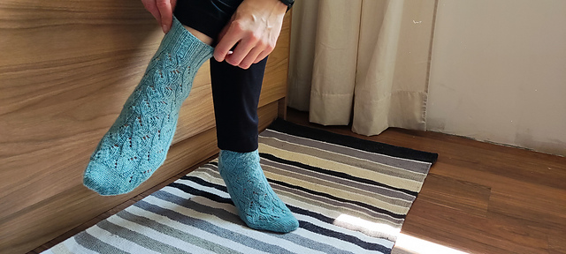 Ravelry: Laguna Esmeralda pattern by Iris Alessi